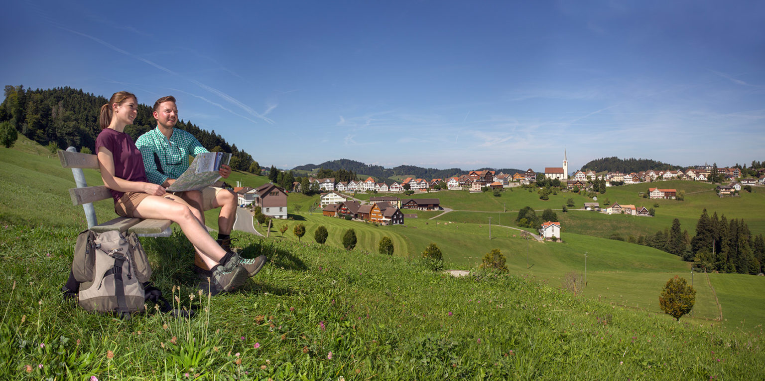 Zum höchstgelegenen Dorf im Appenzellerland – Thomas Bichler ...